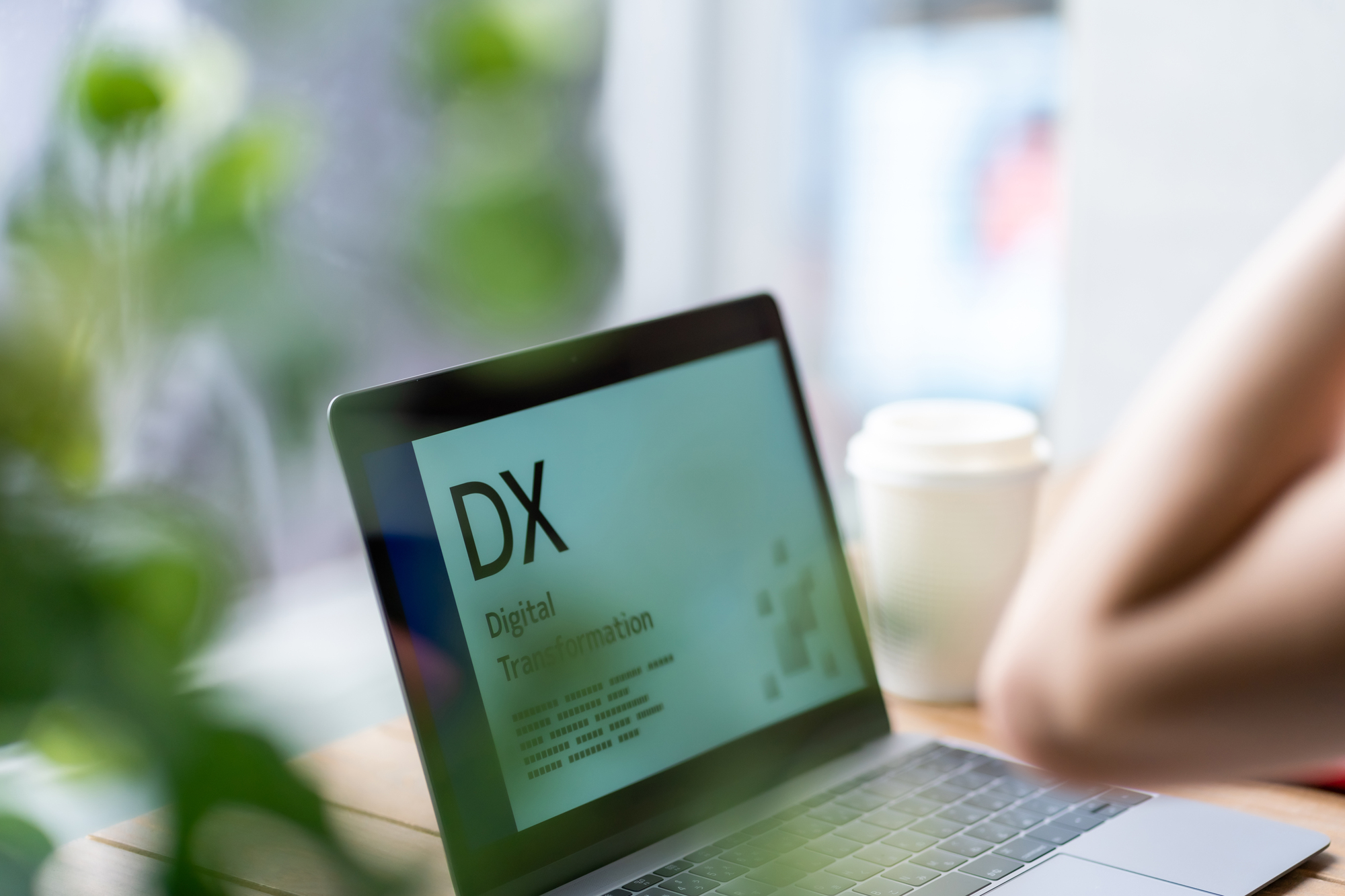 企業のDXに活かせるAR/VR技術。オフィスワークから建設業まで、活用事例を一挙紹介 | レポート | PROTRUDE - 現場のあらゆる課題、解決策のすべてがここに